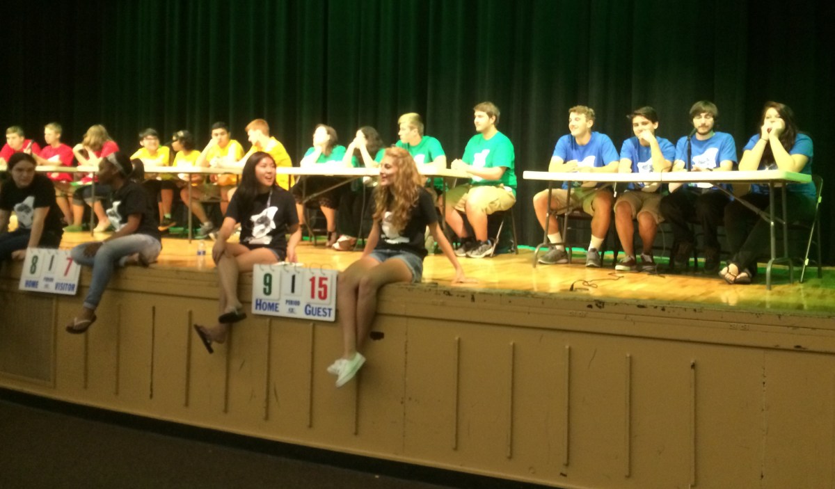 NEWS: Seniors Win Annual Brain Bowl Competition | The Advocate Online