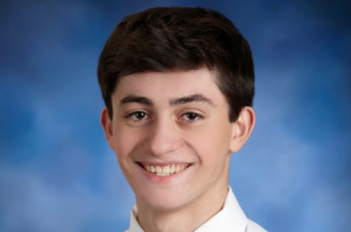 5 QUESTIONS WITH…Senior Tyler Simon | The Advocate Online