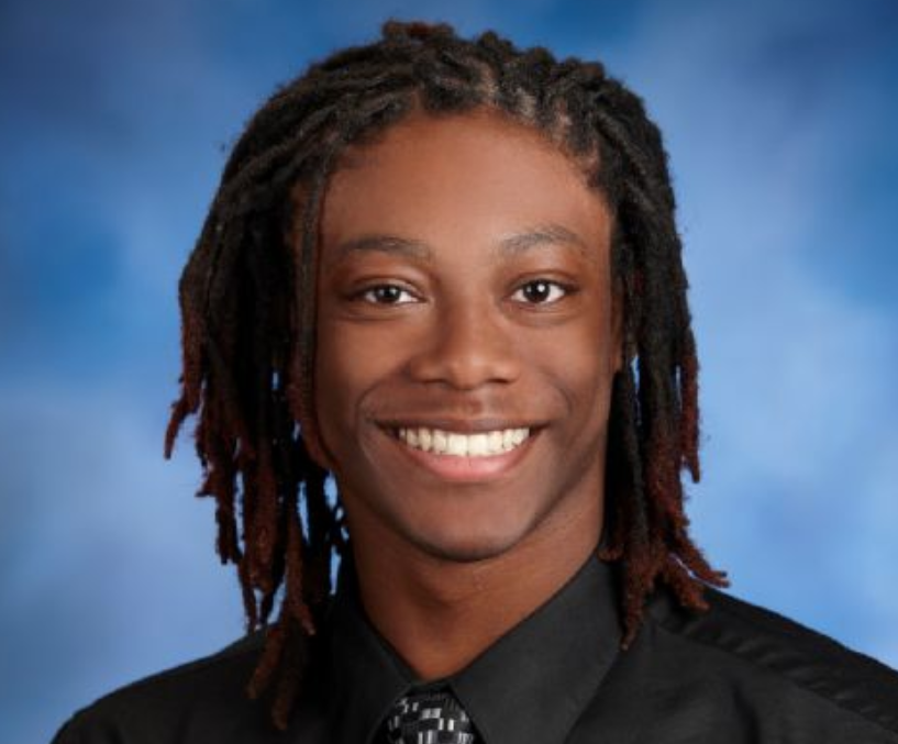 5 QUESTIONS WITH…Senior Michael Merritt | The Advocate Online