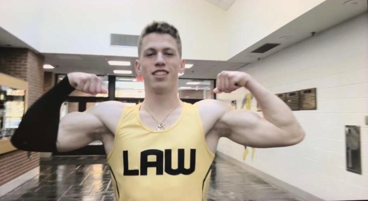 5 QUESTIONS WITH…Senior Captain Jack Bretthauer About The Boys Indoor ...